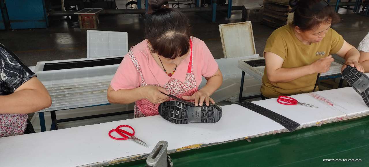 Sample Production Procedure for Sneakers - RoadTek