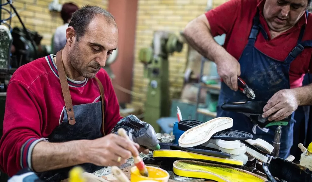 Shoemaking: The 5 Main Production Processes of Roadtek