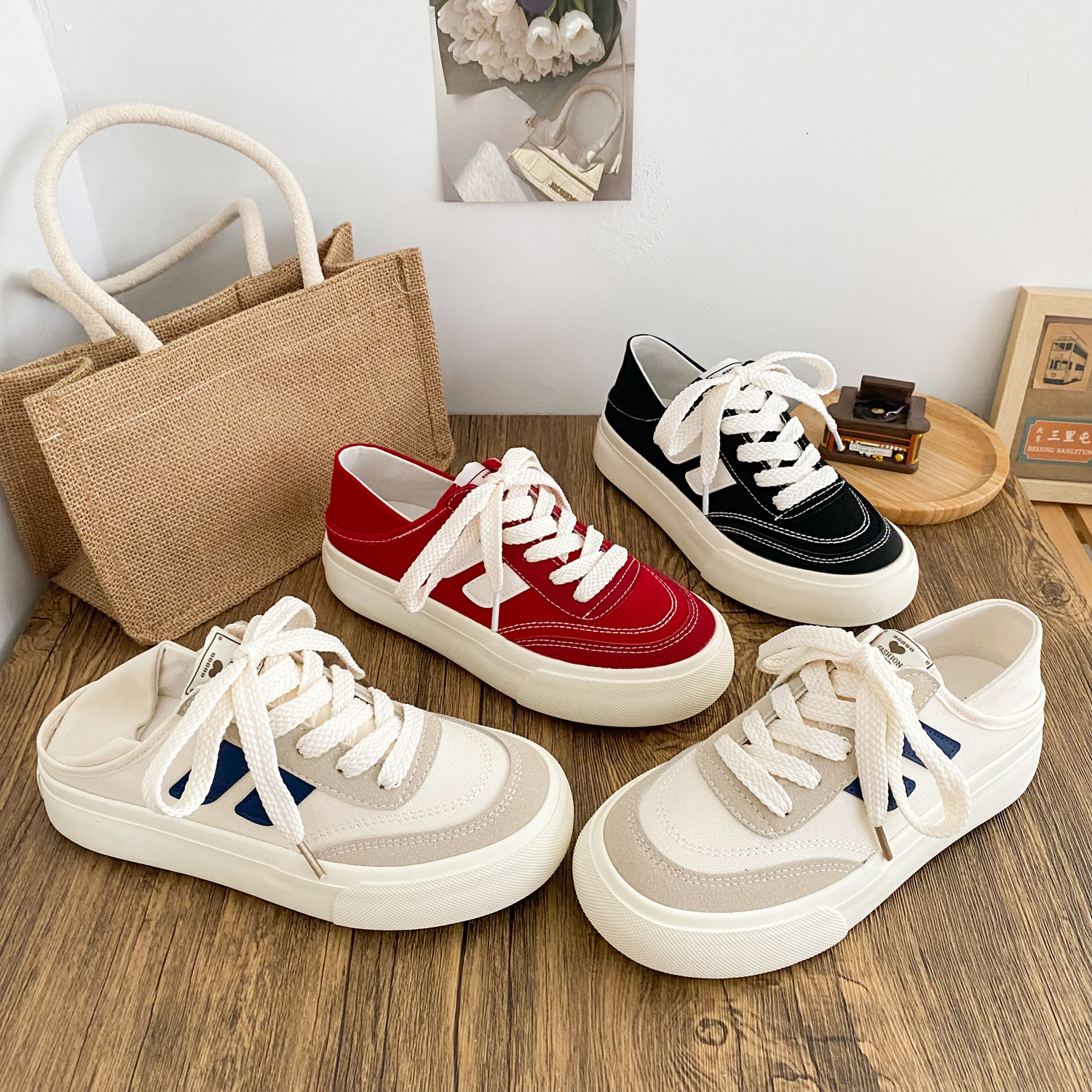 How to Choose The Best Canvas Shoes For Vacation - RoadTek